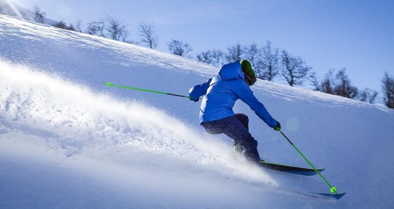 How Many Calories Do You Burn Skiing? Easy Calculation