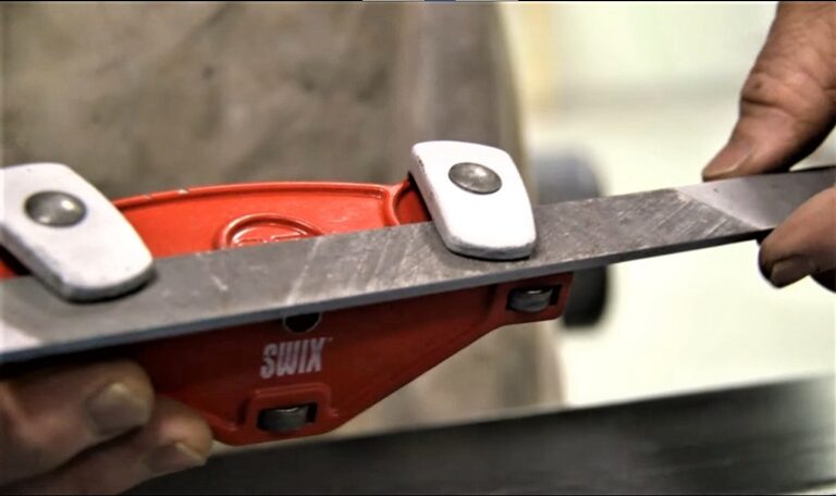 How to Sharpen Ski Edges - Steps to remove Burrs & Rust