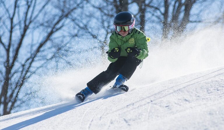 How to Ski on Ice | Guide for Skiing on Icy Slopes