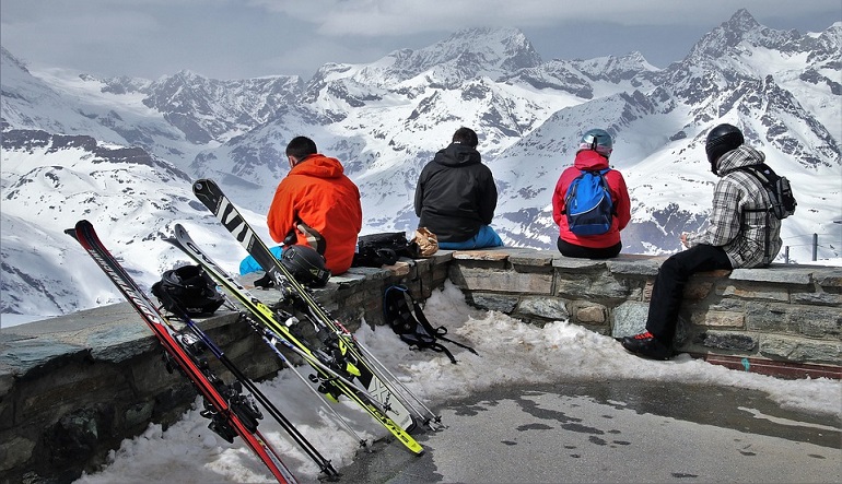 How to Ski on Ice | Guide for Skiing on Icy Slopes