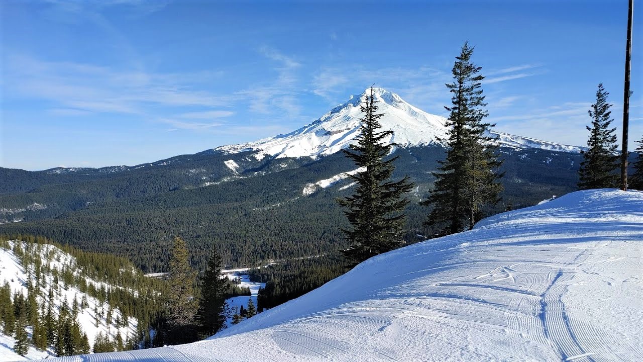 What Is a Ski Bowl? Dramatic Terrain Skiing Guide for You